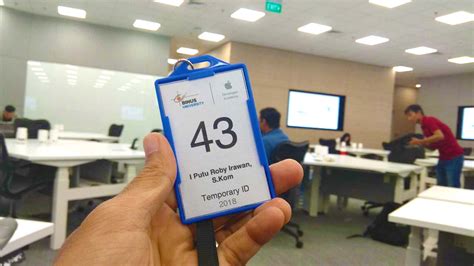 Hari Pertama Apple Developer Academy Indonesia Omrobbie