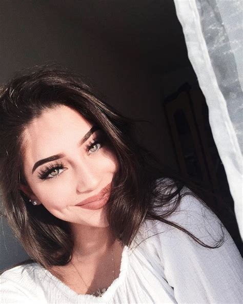 Миниатюрные брюнетки 81 фото