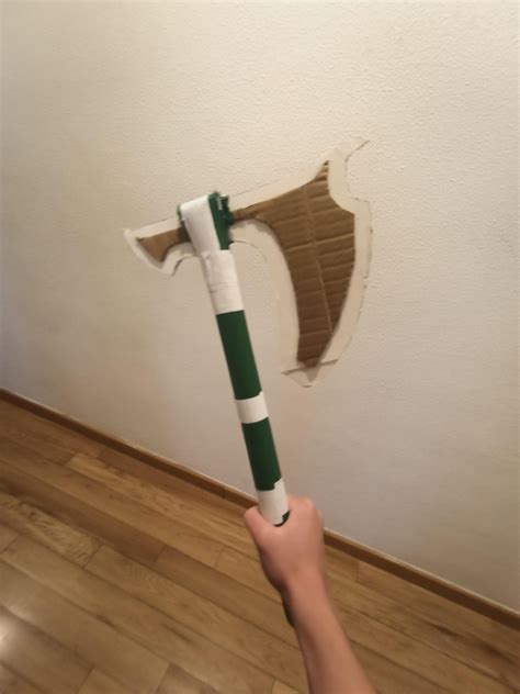 What Yall Think Of My Made In Class Leviathan Axe An Blades Of Chaos R Godofwarragnarok