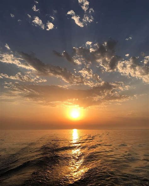 野中生萌さんのインスタグラム写真 野中生萌instagram「so Good So Chill☀️🦀🏖 ———————————— I Came Across A Sea