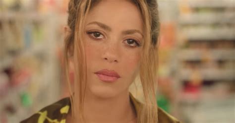 Shakira Estrenó Monotonía Y Fans Peruanos Halagan Frase Empoderadora