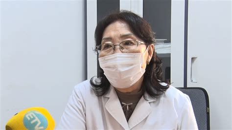 Золгохдоо бага насны хүүхдийг үнсэхгүй байх ханиалгатай хүүхдэд чихэрлэг ундаа өгөхөөс