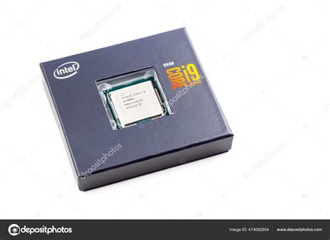 9th Generation Intel Core 9900k Core X86 Desktop Microprocessor Cpu — Stock Editorial Photo