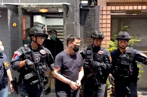 涉槍擊館長遭判刑 竹聯幫寶合會長又因仲介少女酒店陪酒遭逮 上報 Line Today