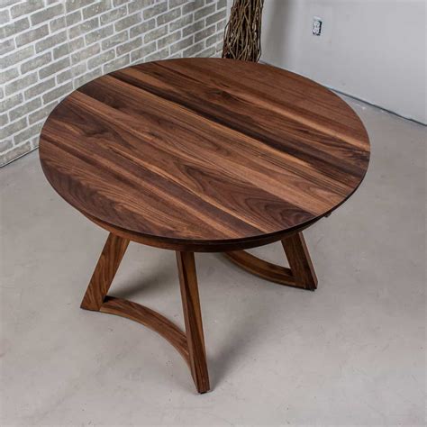 Round Table