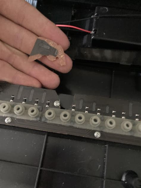 Is This Fixable I Have Good Experience Using A Soldering Iron Could Someone Tell Me How To Fix