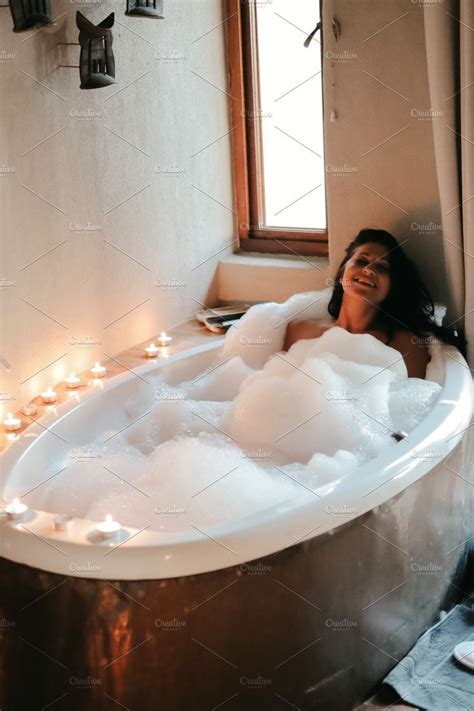 Women Enjoying A Bubble Bath Bubble Bath Bath Enjoyment