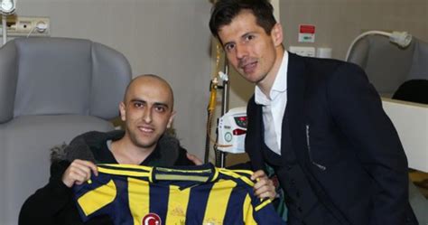 Emre Belözoğlundan Anlamlı Ziyaret Onedio