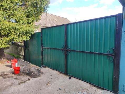 Ворота распашные с отдельно стоящей калиткой "Эконом" - купить по цене ...