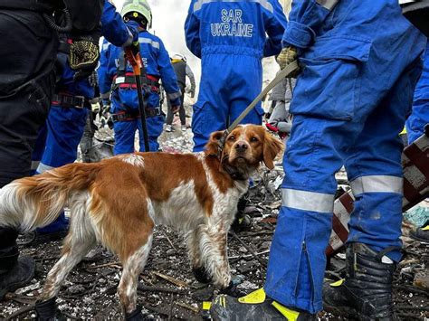 Відео моменту удару ракети по 9 поверхівці в Умані кількість загиблих зростає