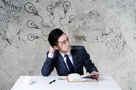 思考图片素材 正版创意图片400623658 摄图网