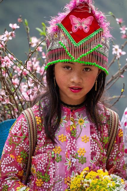 중국 소수민족 중국의 소수민족 정책과 통합 And 자치의 균형 1