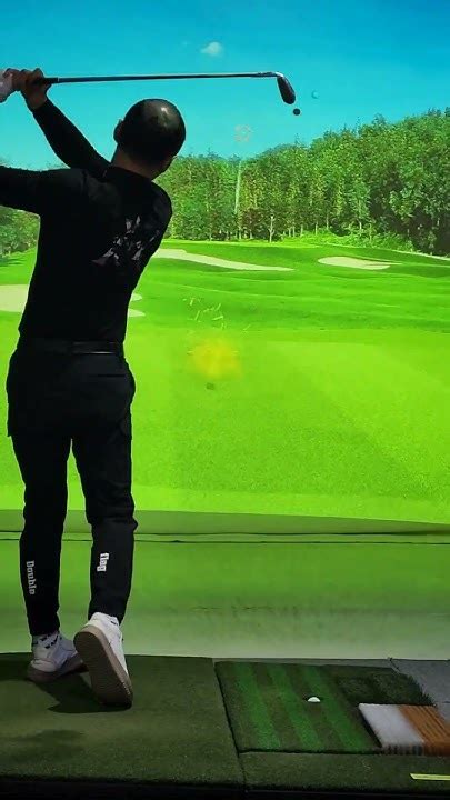 ♧골프는 피지컬 아닙니까 😱ㅋ♧완벽한 골퍼 몸매ㅎ 딱110미터 웨지 하이페이드샷 30초루틴골프골프레슨 골프존 스크린골프 필드 퍼터 필드레슨 퍼팅 필드골프