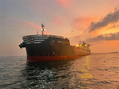 Overflow During Bunkering Causes Another Oil Spill In Singapore Container News Container News
