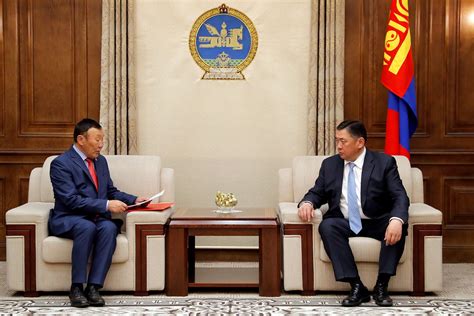 Vip76 Mn Олон улсын хөрөнгө оруулалтын банк үүсгэн байгуулах тухай хэлэлцээр төслийг өргөн