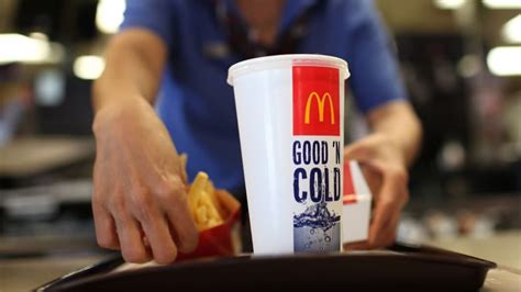 Mcdo Au Royaume Uni Derrière Les Burgers Le Racisme Les Agressions Sexuelles Le Harcèlement