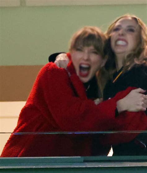 Taylor Swift Red Coat Castlesuper