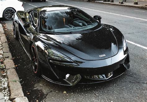 Состоятельные украинцы активно скупают суперкары McLaren | ТопЖыр