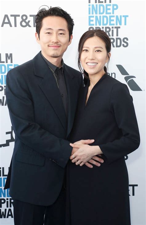 Steven Yeun And Joana Pak Pics See Photos Of The Cute Couple Hollywood Life