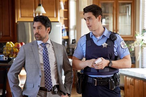 Hallmark News Hunter King Rhiannon Fish Star As Nikki Nora Sister