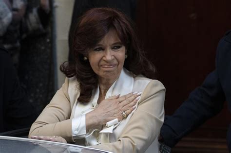 ¿cristina Fernández De Kirchner Sufre Intento De Asesinato Un Hombre