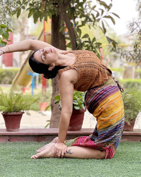 Sugandha Vatrana Iris तं विद्याद् दुःखसंयोगवियोगं योगसंज्ञितम्। स