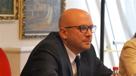 Берлин очекува уставни измени Скопје вели дека зсега нема мнозинство