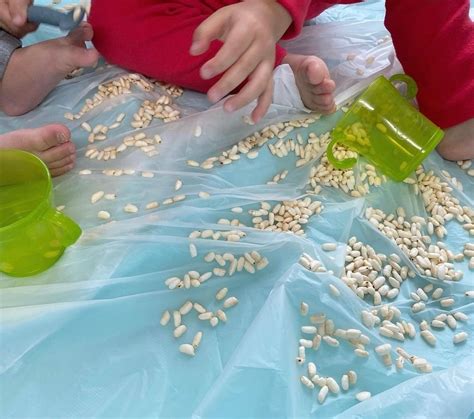 19~21개월 놀이 먹는 재미 만지는 재미 튀밥으로 놀이해요