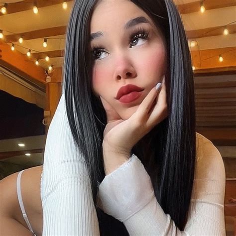 Michelle Rabbit Twitter Instagram Tiktok Linktree