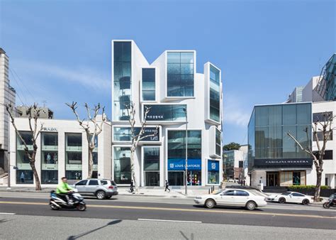 Chungha In Gangnam By Mvrdv