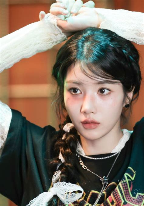 Kwon Eunbi Unveils The Red Concert Promos • Celebmafia