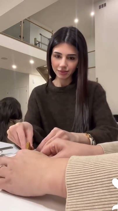 نارين بيوتي اختها سيدرا تعمل بيت 🏠😰😱 Youtube