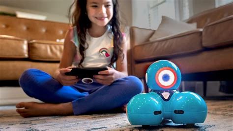 Wonder Workshop Cue Vs Dash Which Coding Robot Is Better