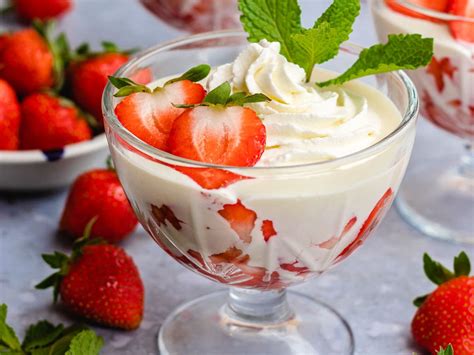Easy Fresas Con Crema Recipe Dinner Then Dessert
