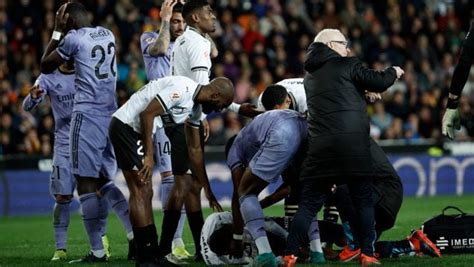 Diakhaby Podría Tener Que Dejar El Fútbol Por Su Grave Lesión De Rodilla