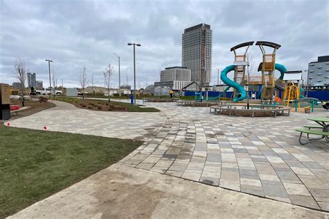 Big Bear Park In Toronto Is Now Open And Has A Giant Statue