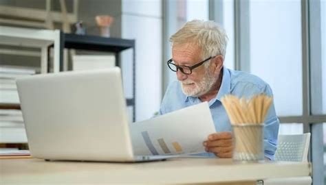 НОИ ще преизчисли служебно пенсиите на 336 000 работещи пенсионери