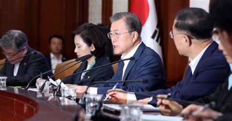 문 대통령 서울 주요 대학 수시·정시 불균형 해소방안 조속히 마련하라