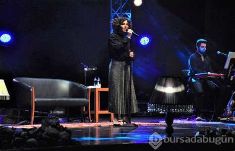 Fatma Turguttan Muhteşem Konser Foto Galerisi 6