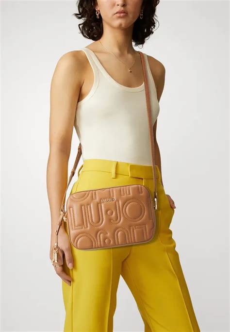 Сумка Liu Jo — ціна 5750 грн у каталозі Крос боді Купити аксесуари за доступною ціною на Шафі