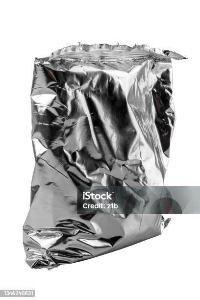 흰색 배경에 격리 된 작은 빈 일회용 구겨진 알루미늄 호일 비닐 봉지 0명에 대한 스톡 사진 및 기타 이미지 0명 비닐 봉지 은색 Istock