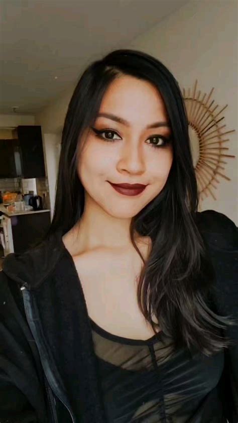 Hi R Gothgirls