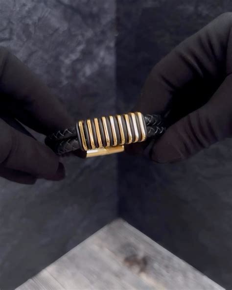 Шкіряні браслети Чоловічі аксесуари Браслет Einar 💰 Ціна 699 грн 🔗 Матеріал шкіра та