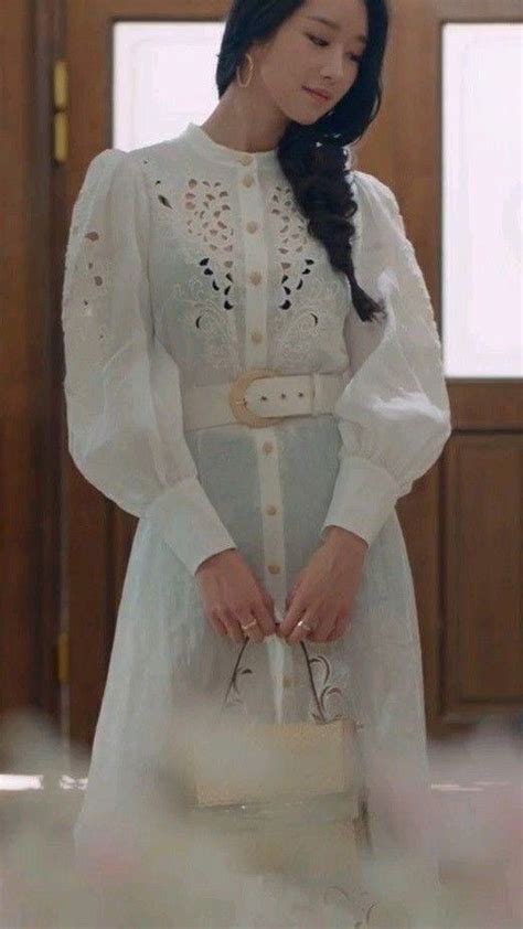Pin Di ֪٘ ︶ ͝ ٘⏝𖹭⏝ ͝ ٘︶٘ ֪ Su Iconic Dresses Film Nel 2024 Idee Di Moda Di Moda Moda