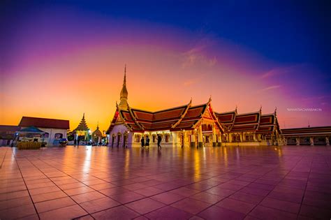 ไหว้ขอพรหลวงพ่อองค์แสน วัดพระธาตุเชิงชุมวรวิหาร จ สกลนคร มหัศจรรย์ดอทคอม