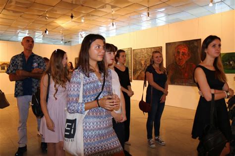 „В началото“ Млади български художници по идея и със съдействието на