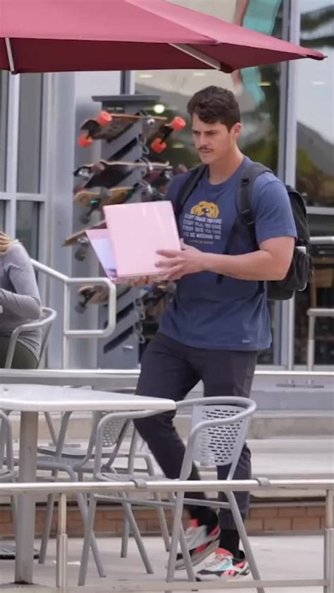 Girl Embarrassing Guy In Public Prank Stevenschapiro Prank Pranks
