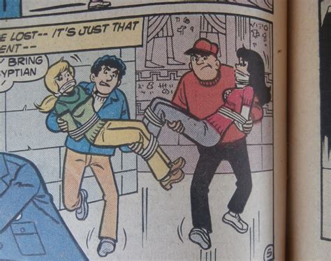Life With Archie 200 Comic Book “snoops” Adult Innuendo Betty Veronica Cover Ebay