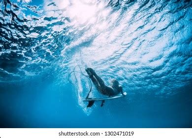 Naked Girl Swimming Diving Naturism Resort Foto Stock 1740220523