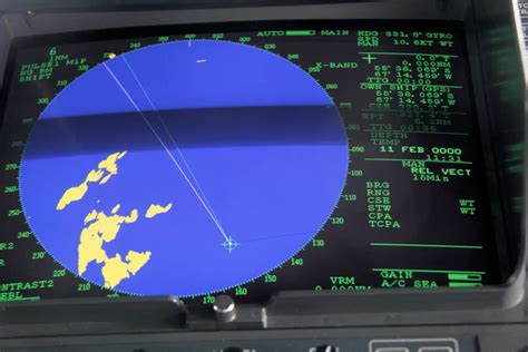 automatic identification system ais dalam navigasi kapal